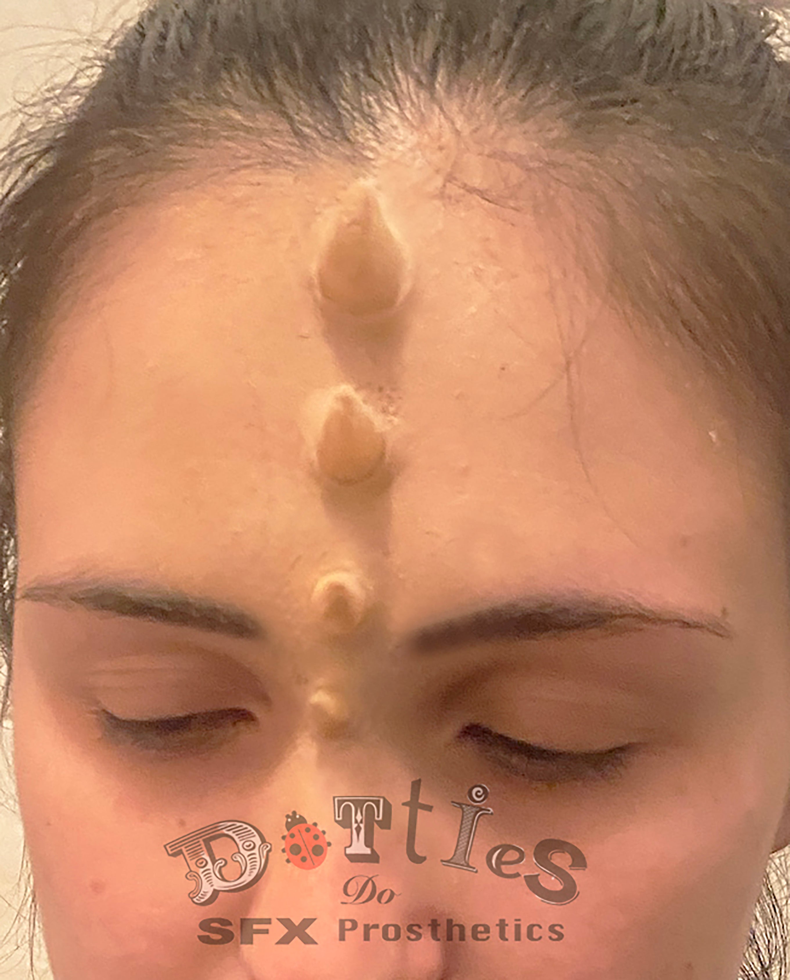 1 piece of Small Silicone Prosthetic horns – Mud Fx